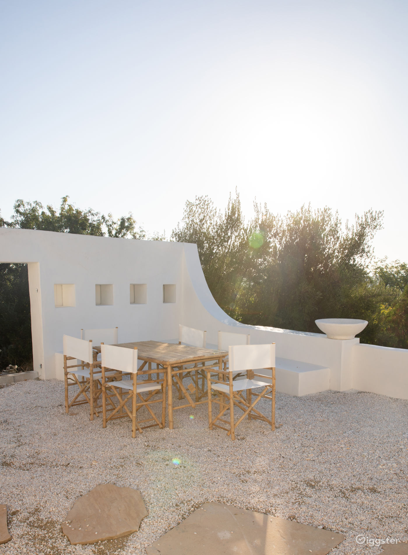 Minimal, Luxurious, Bright Pool Home w/ Arches | Rent this location on ...