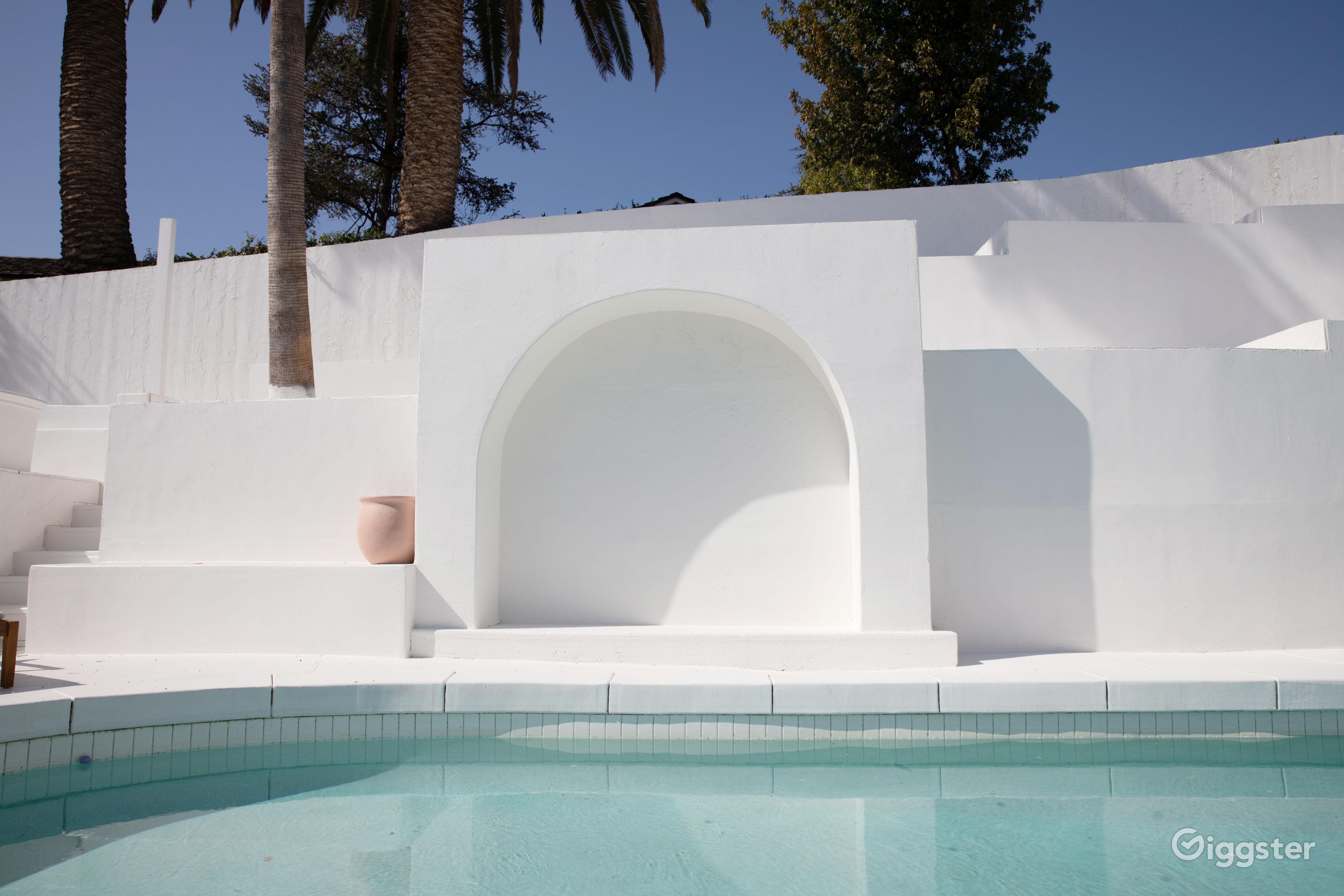 Minimal, Luxurious, Bright Pool Home w/ Arches | Rent this location on ...
