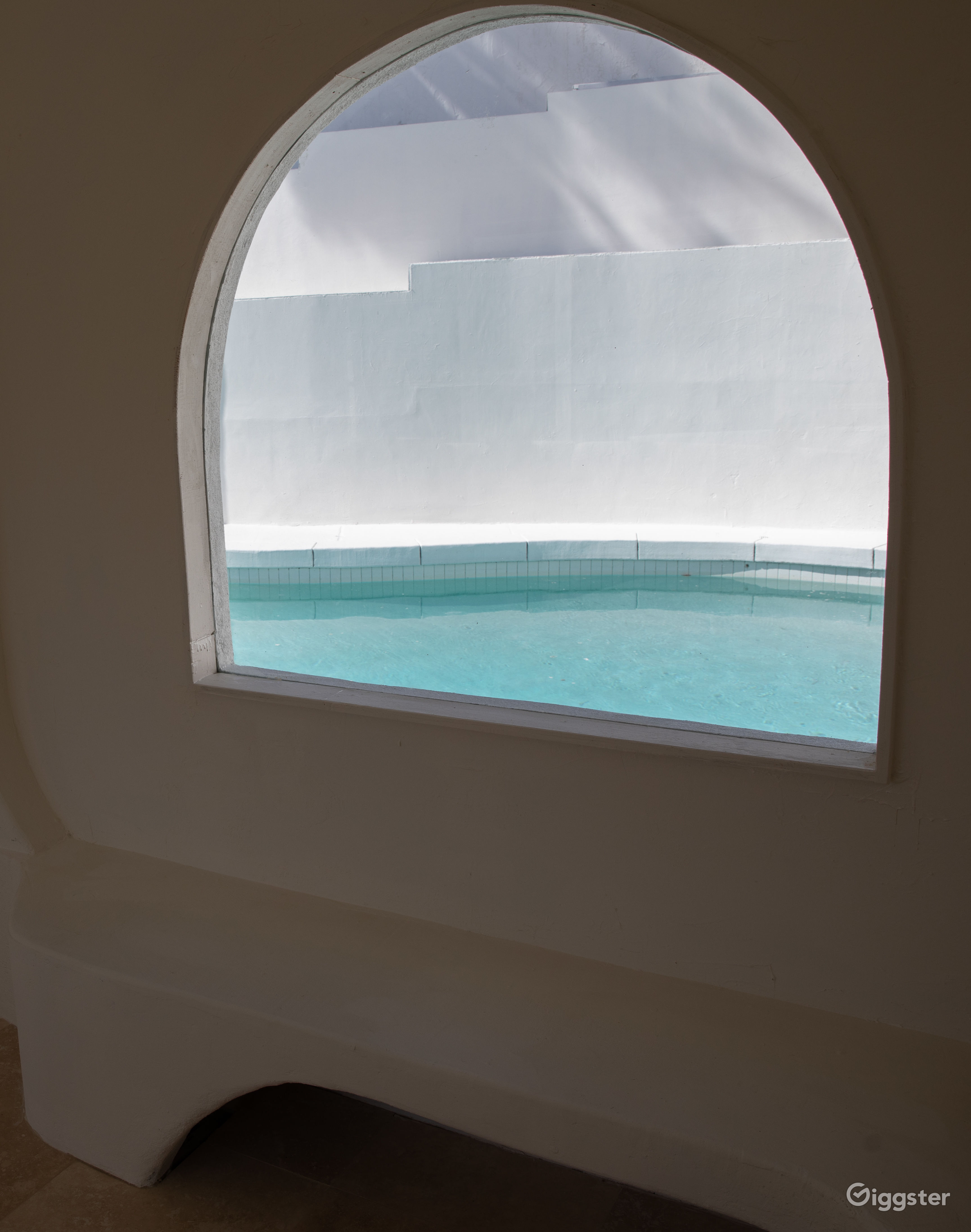 Minimal, Luxurious, Bright Pool Home w/ Arches | Rent this location on ...