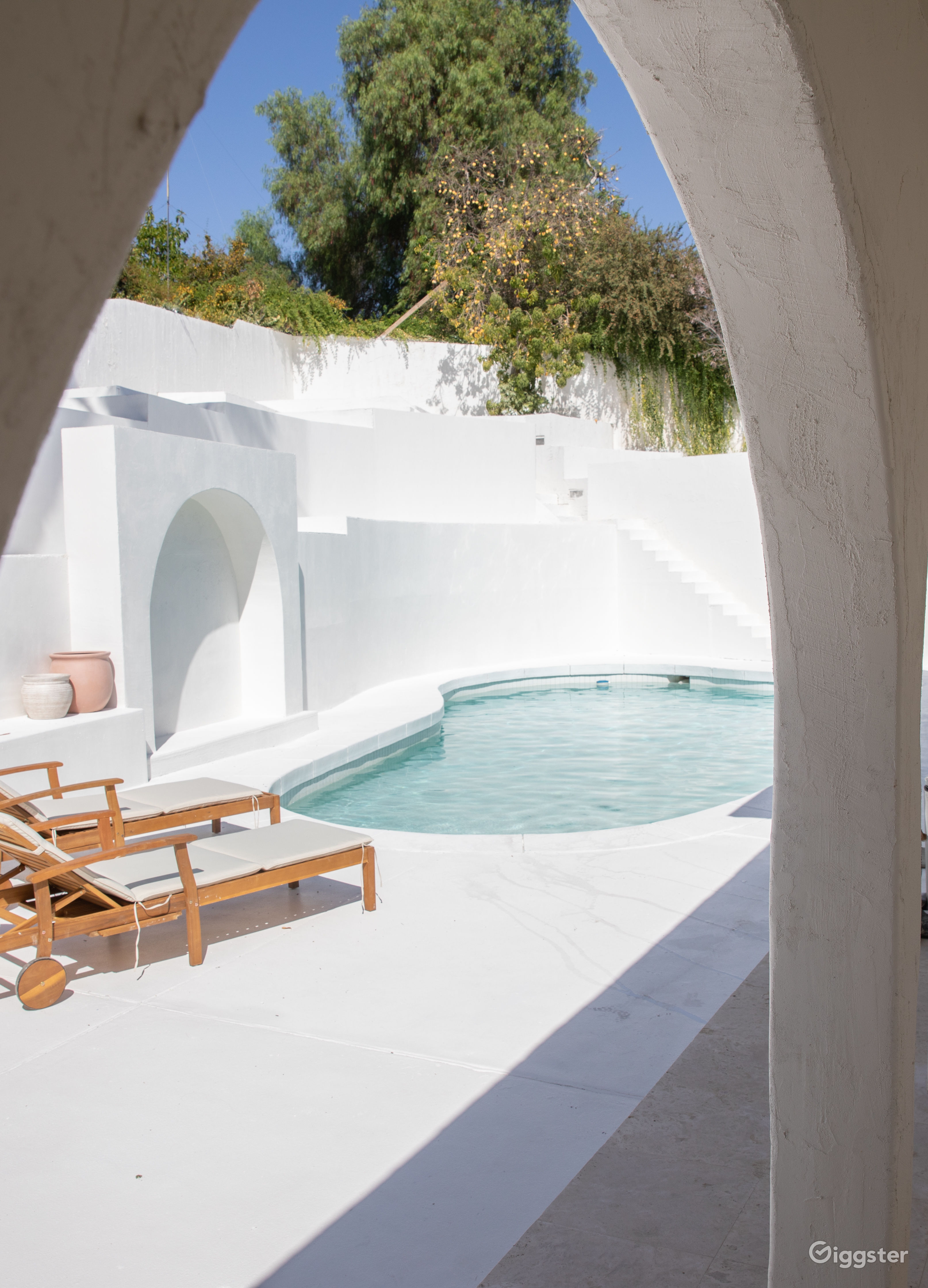 Minimal, Luxurious, Bright Pool Home w/ Arches | Rent this location on ...