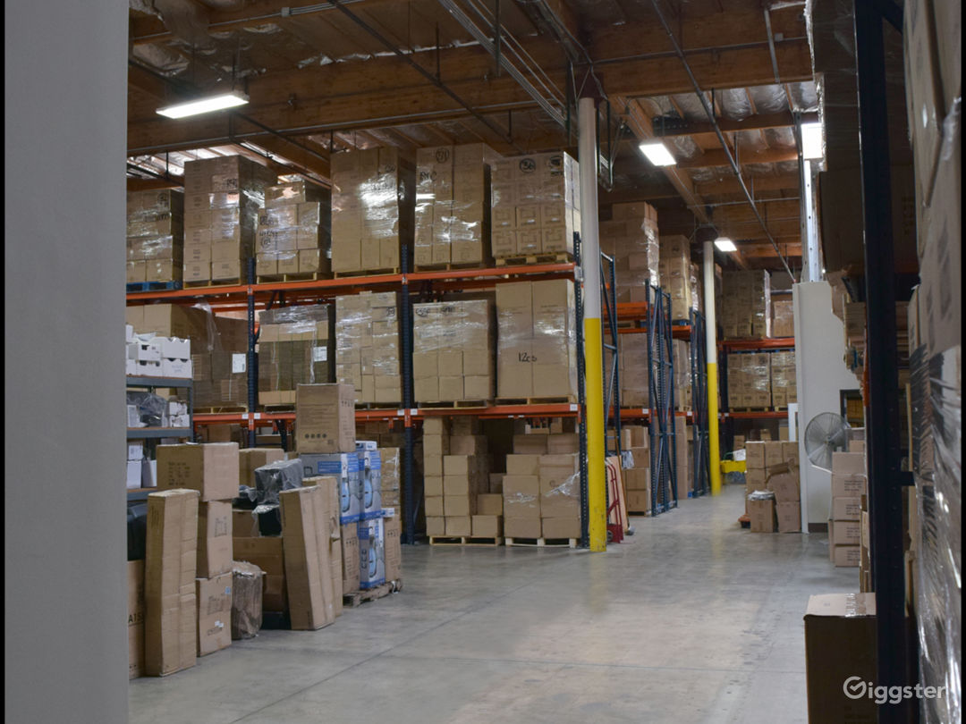 Industrial Warehouse with High Ceilings | Rent this location on Giggster
