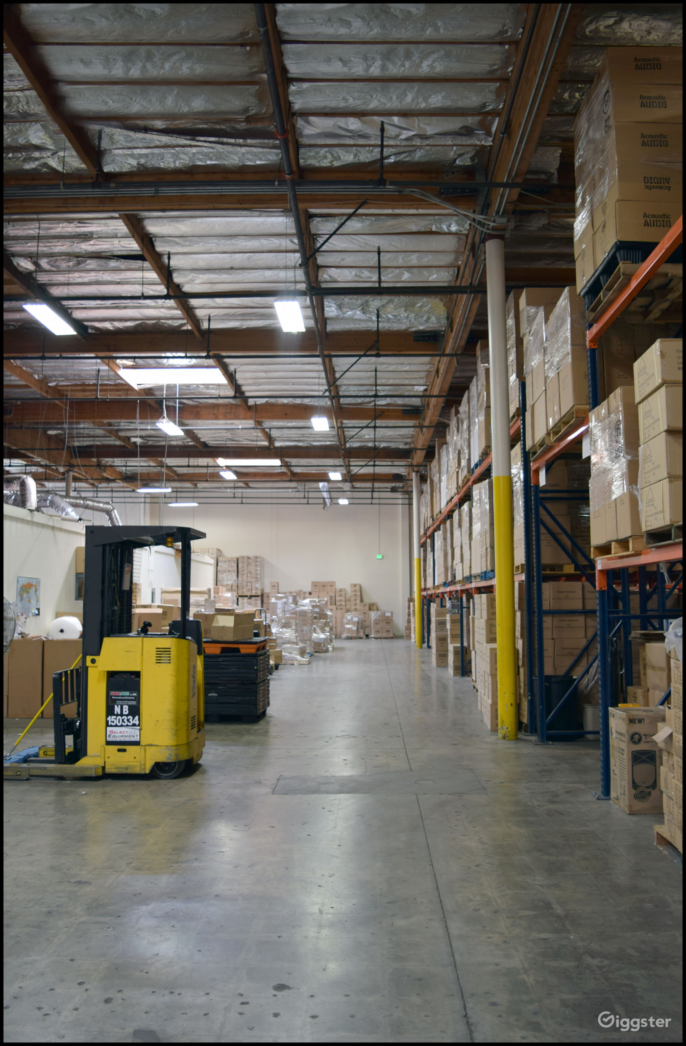 Industrial Warehouse with High Ceilings | Rent this location on Giggster