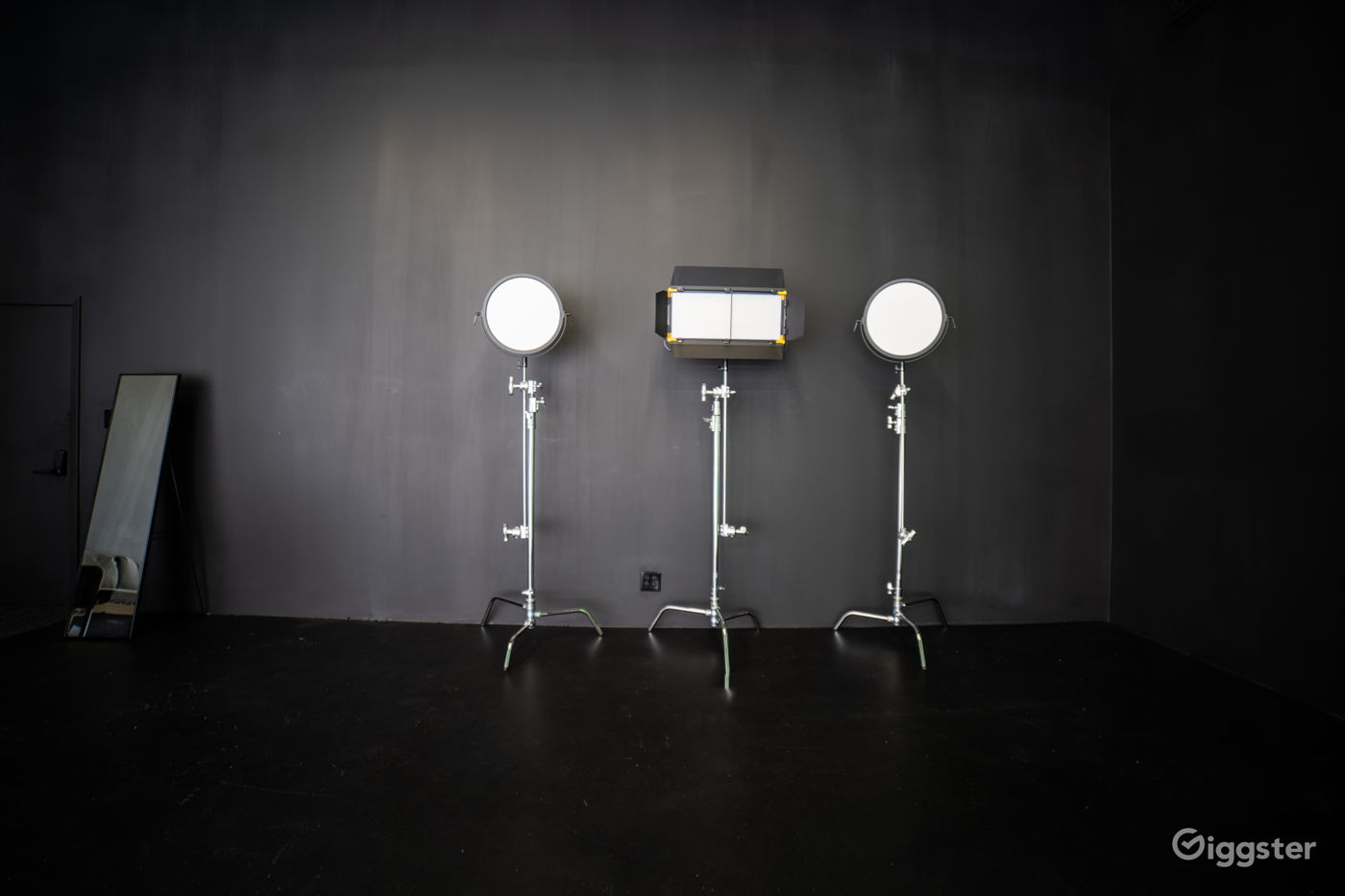 Versatile cyclorama studio in Central Long Island | Rent this location ...