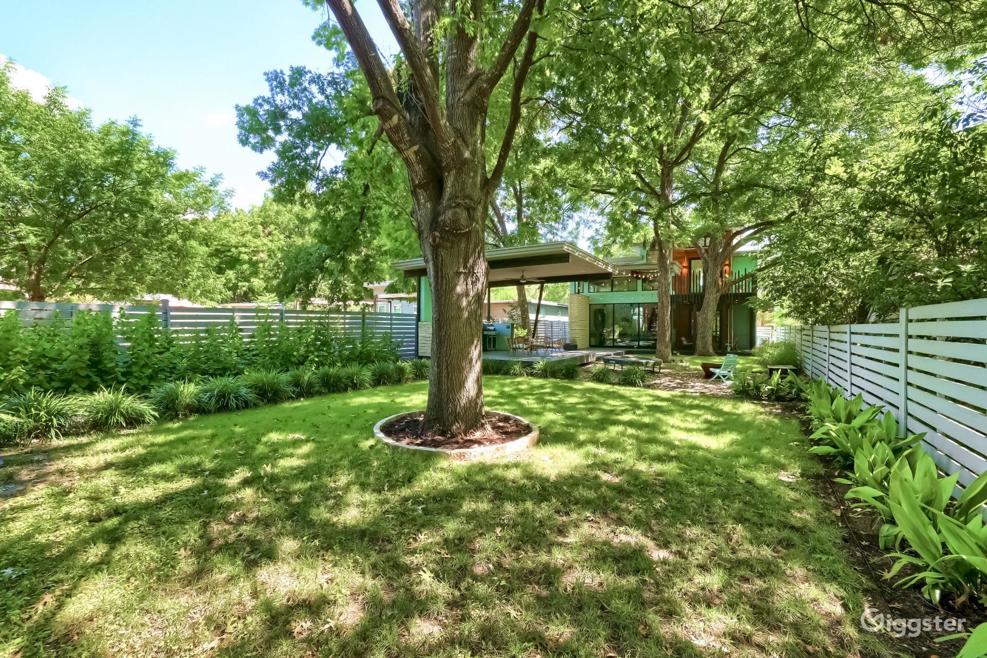 Modern and Spacious Blue Tree House | Rent this location on Giggster