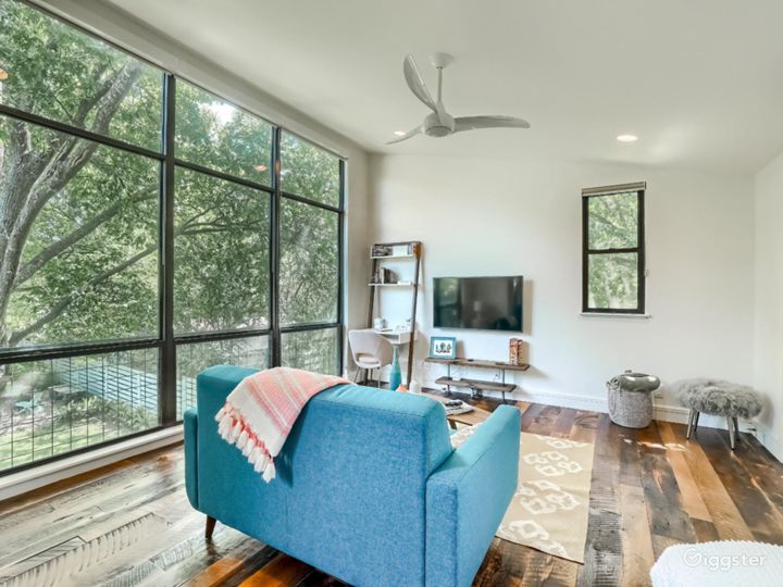 Modern and Spacious Blue Tree House | Rent this location on Giggster