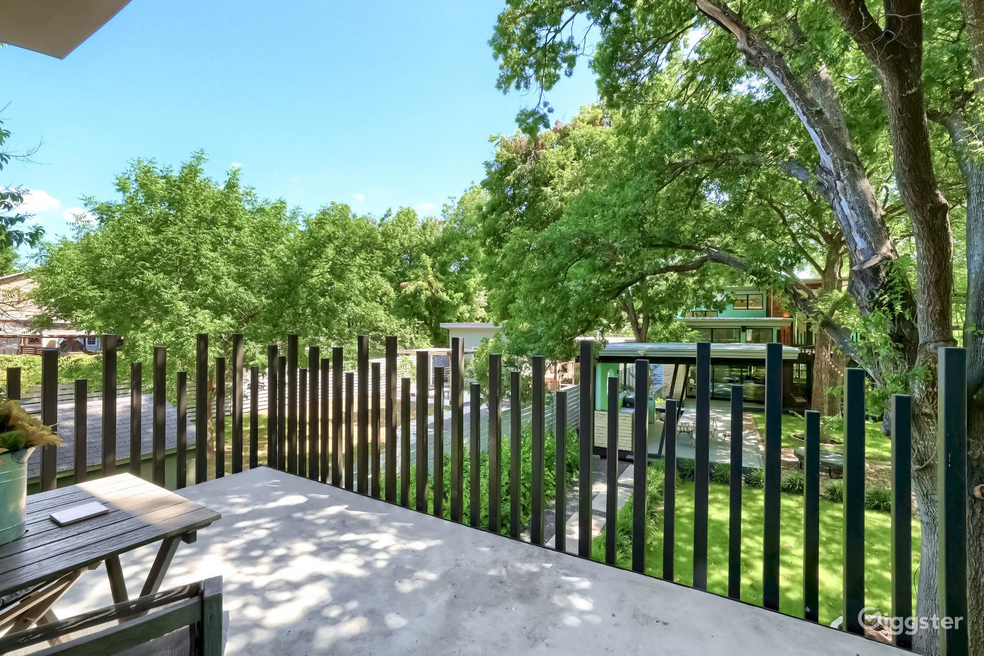 Modern and Spacious Blue Tree House | Rent this location on Giggster