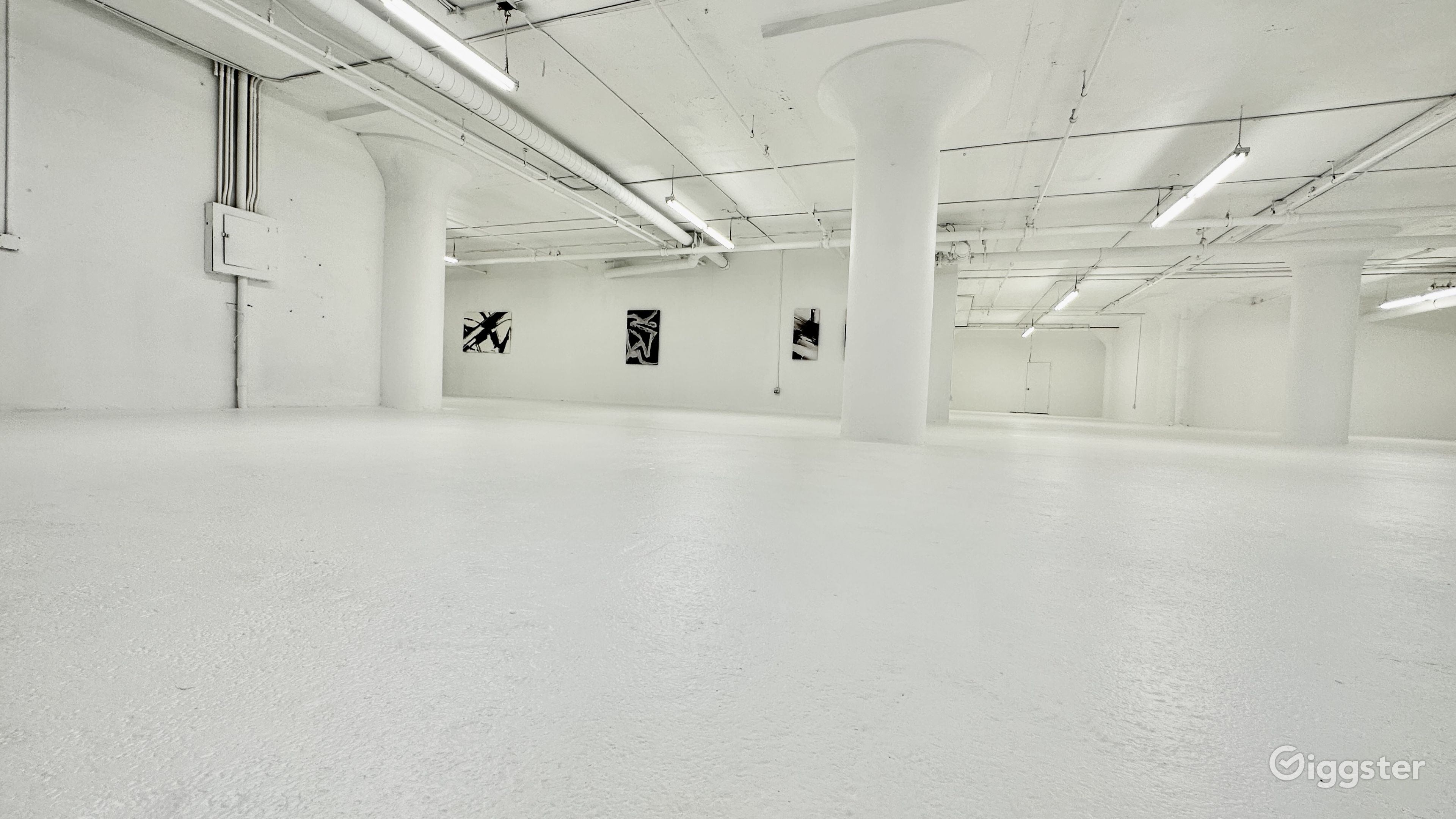 A 5,000 Square Foot Lofty Chic Modern Event Space | Rent this location ...