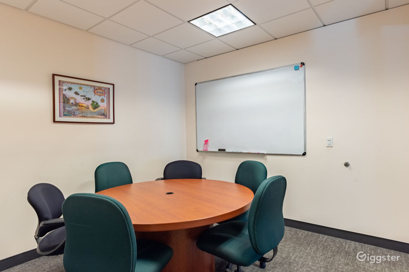 Hawaii: Flexible Meeting Room for Small Groups | Rent this location on ...