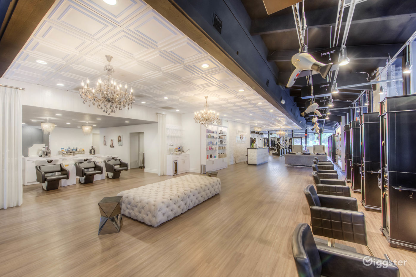 Luxury hair salon | Rent this location on Giggster