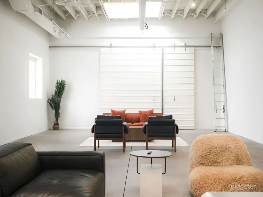 Versatile 3,000+ Sq Ft Studio & Podcast Space in Toronto | Rent this ...