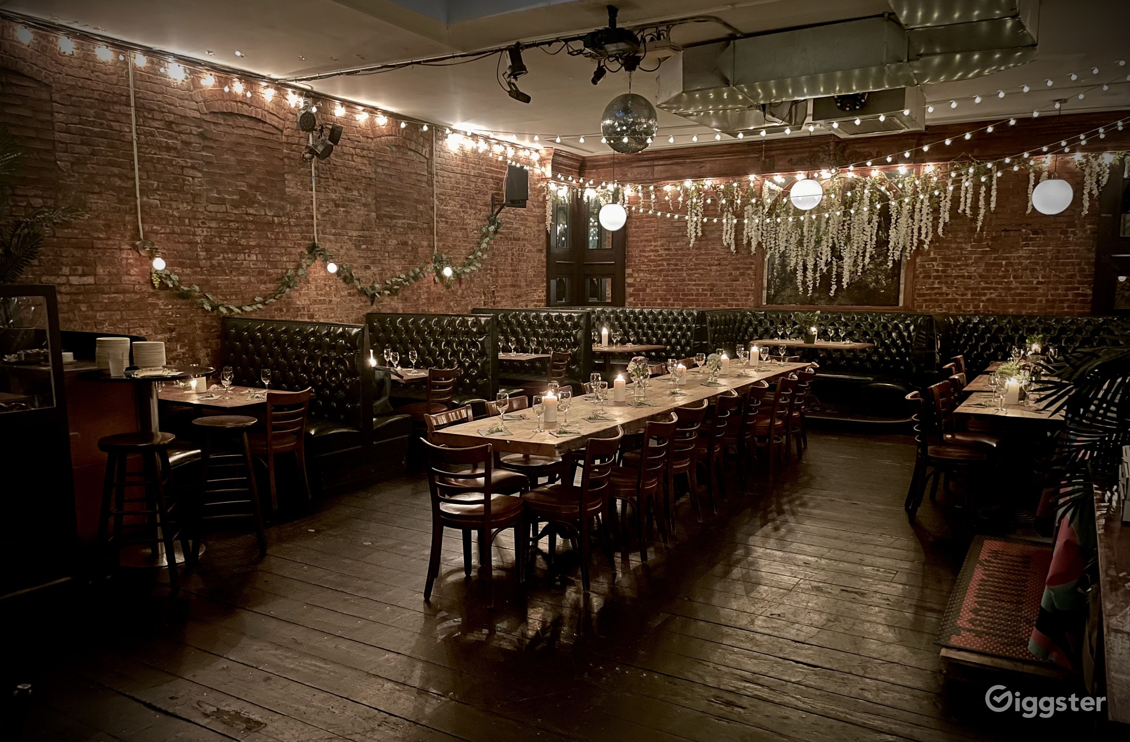 Classically Styled Bar and Private Event Space | Rent this location on ...