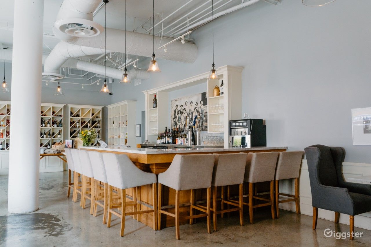 Elegant Wine Bar & Boutique | Rent this location on Giggster