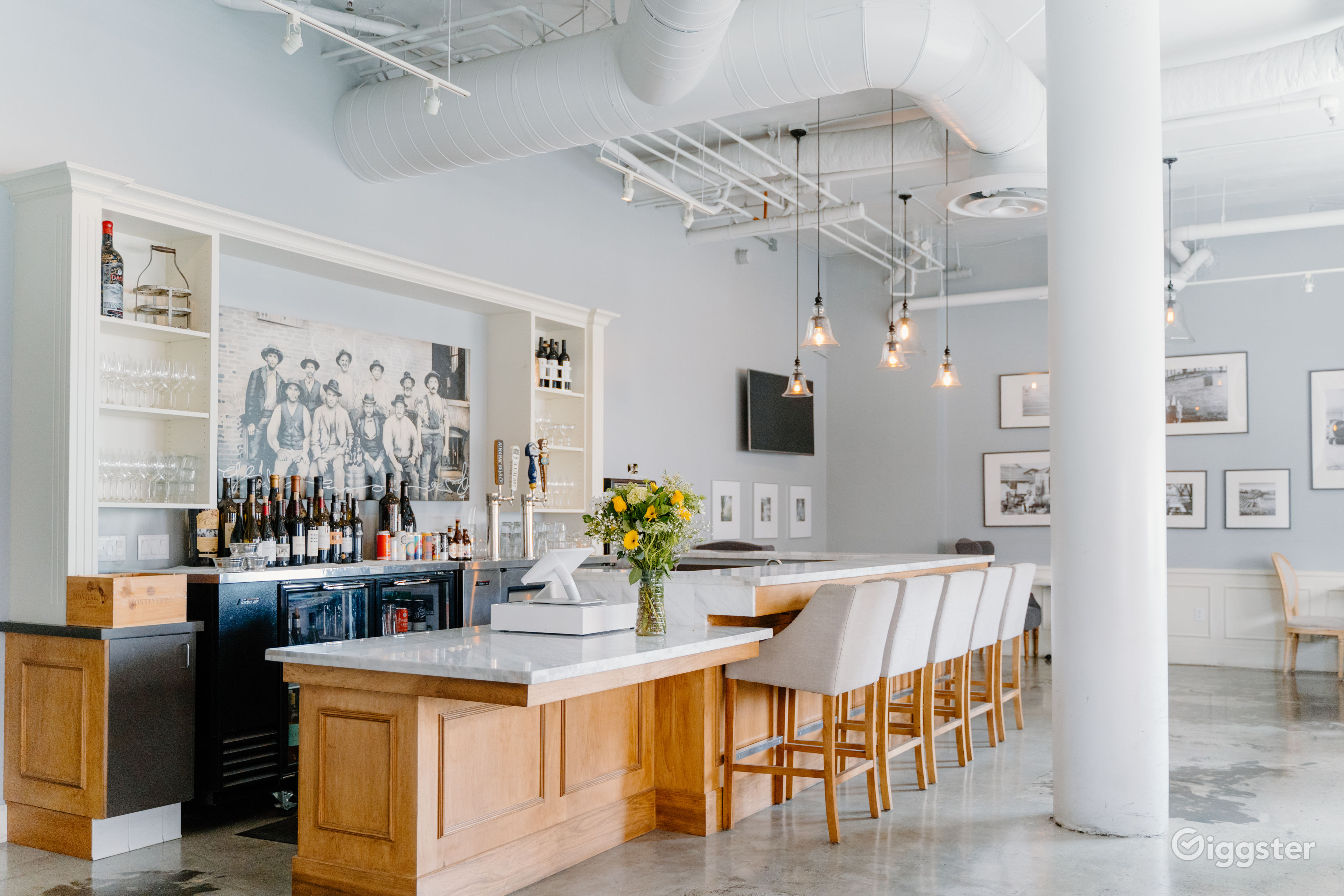 Elegant Wine Bar, Restaurant, Boutique | Rent this location on Giggster