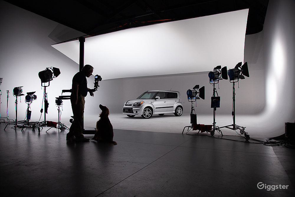 Carousel / Turntable Studio in Anaheim | Rent this location on Giggster