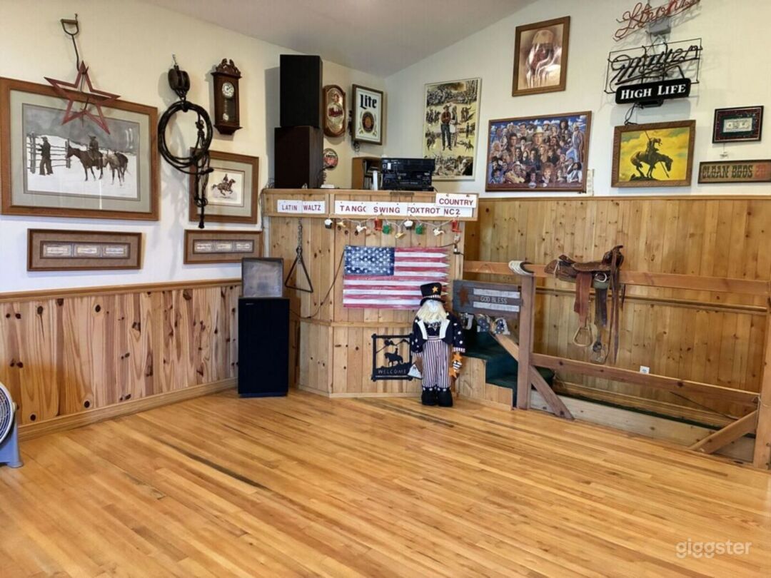 Western Dance Hall | Rent this location on Giggster
