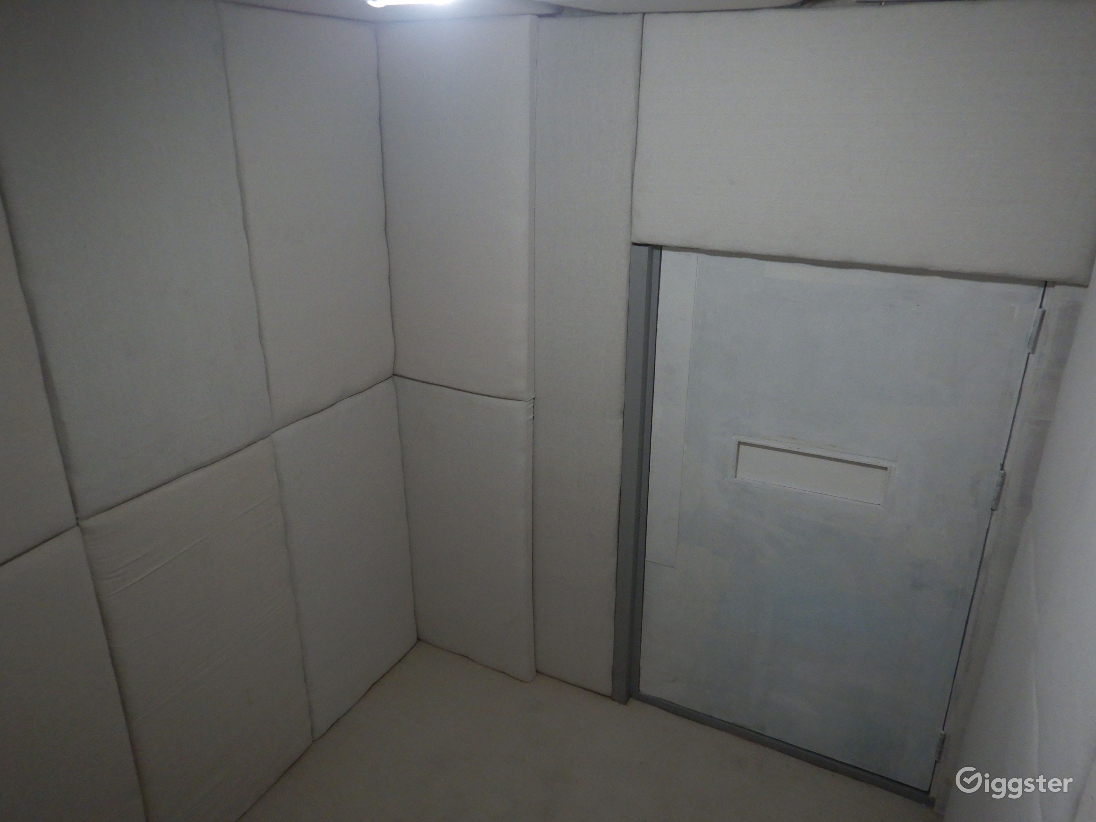 ASYLUM / PADDED CELL STANDING SET | Rent this location on Giggster