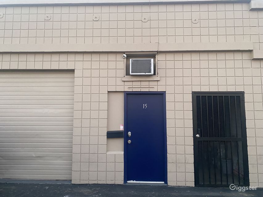 ASYLUM / PADDED CELL STANDING SET | Rent this location on Giggster