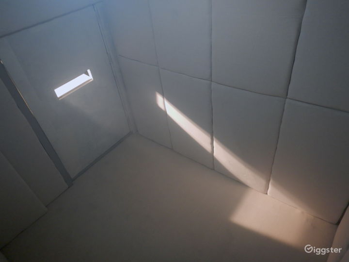 ASYLUM / PADDED CELL STANDING SET | Rent this location on Giggster
