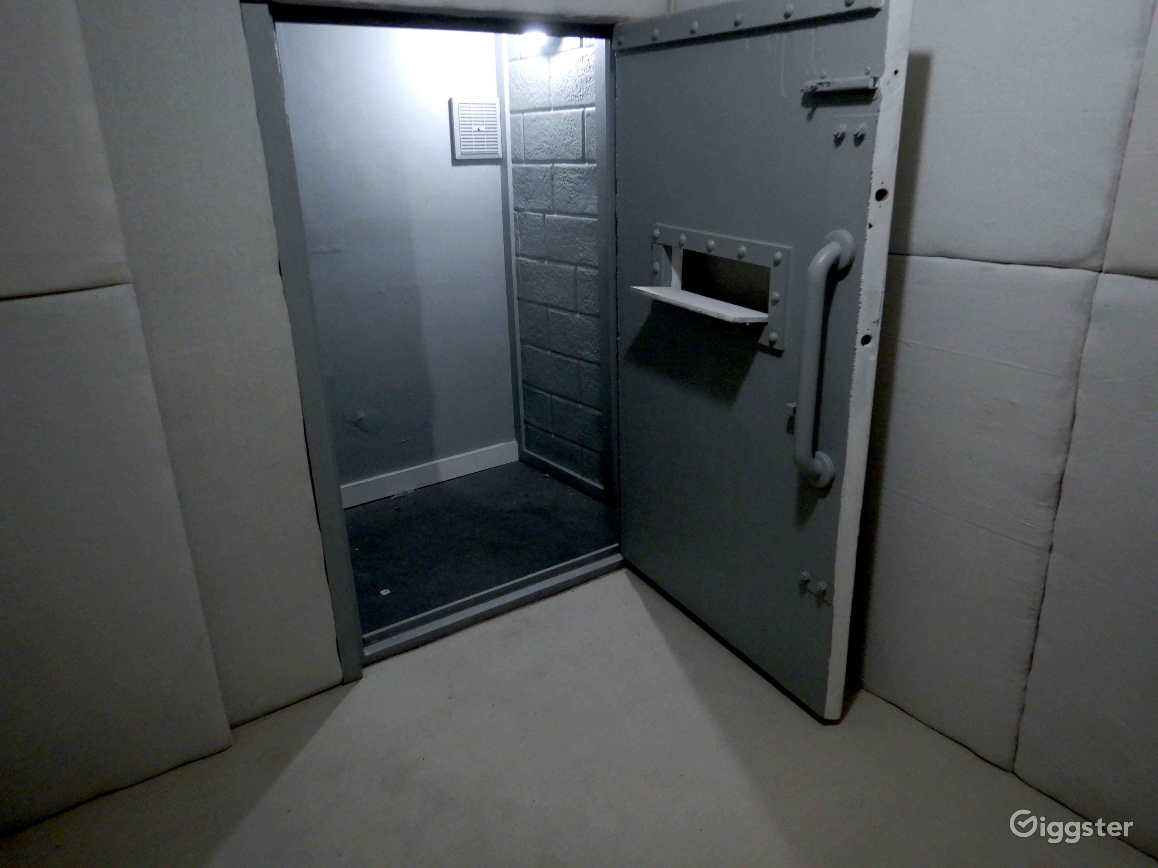 ASYLUM / PADDED CELL STANDING SET | Rent this location on Giggster