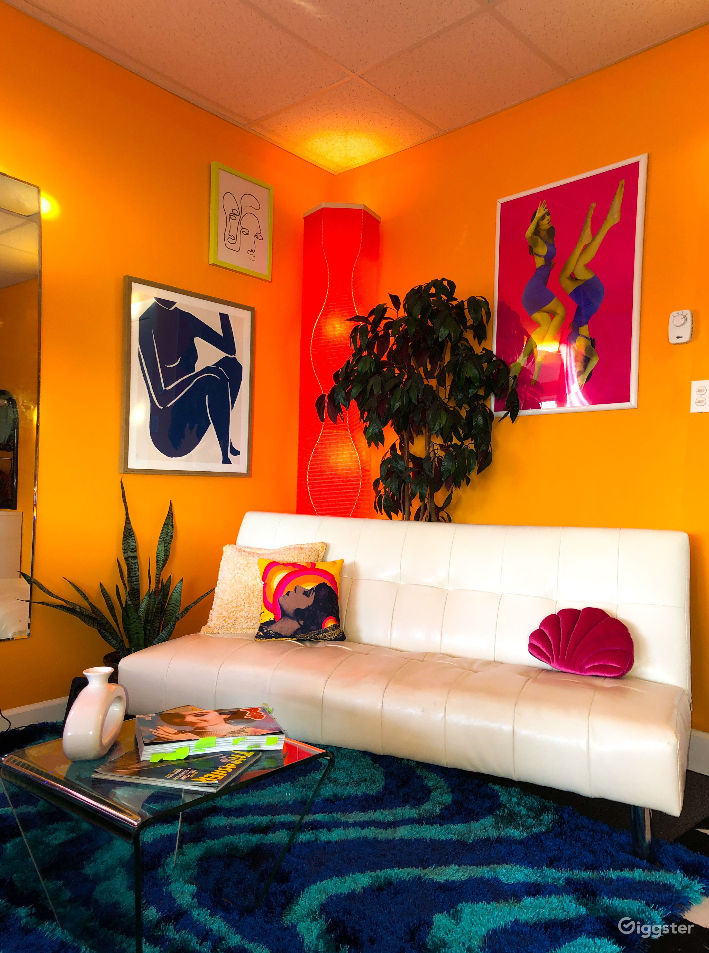 Funky Photography Studio | Rent this location on Giggster