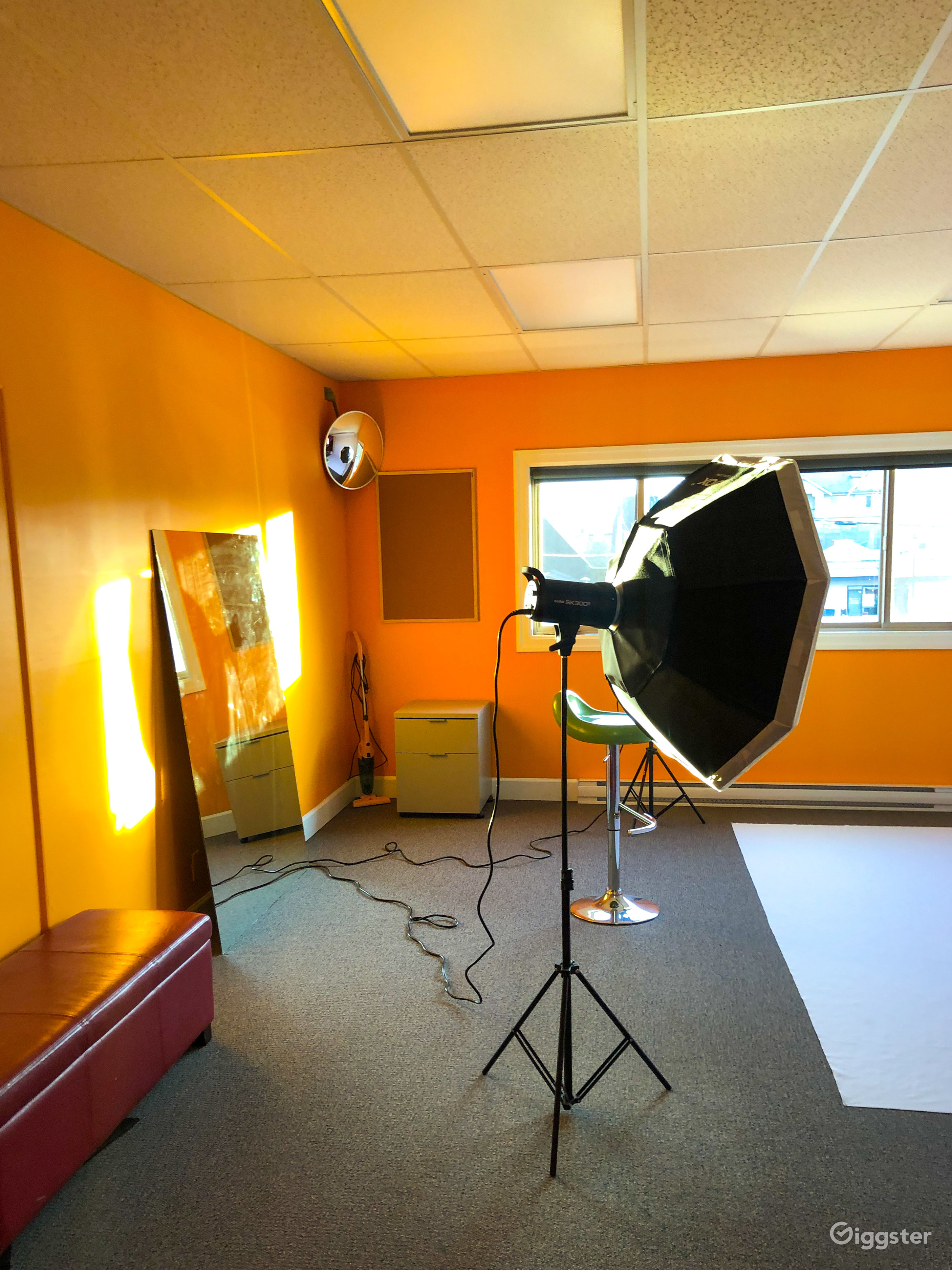 Funky Photography Studio | Rent this location on Giggster