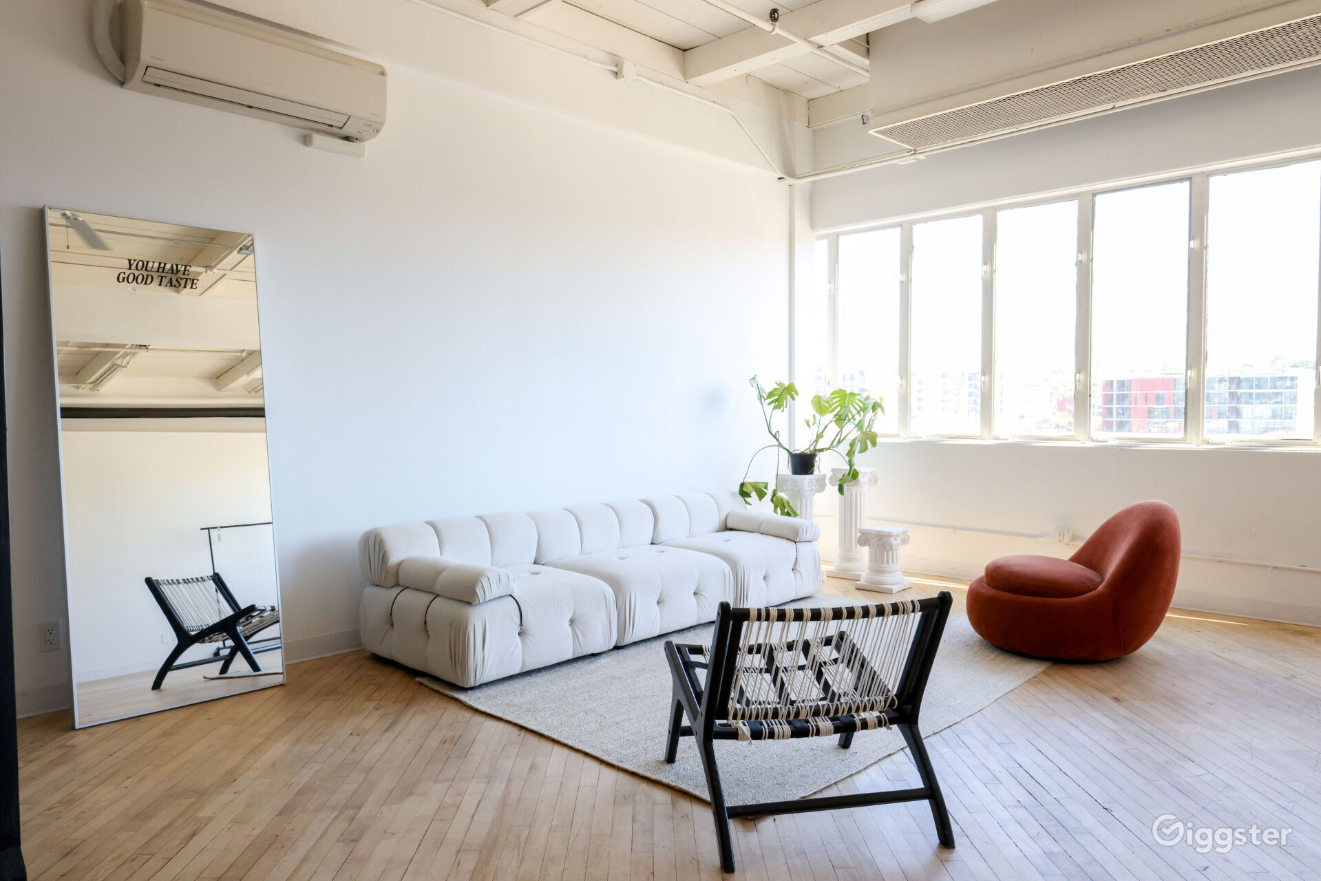 Stunning Downtown Daylight Studio | Rent this location on Giggster