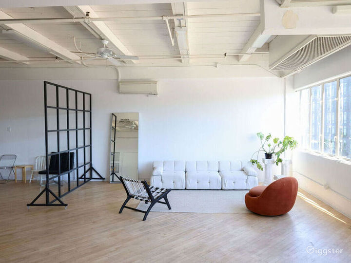 Stunning Downtown Daylight Studio | Rent this location on Giggster