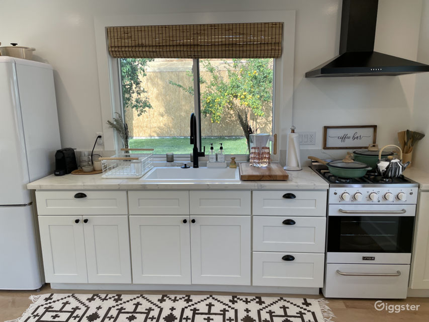 Newly Built Modern Studio Guest House w/ Backyard | Rent this location ...