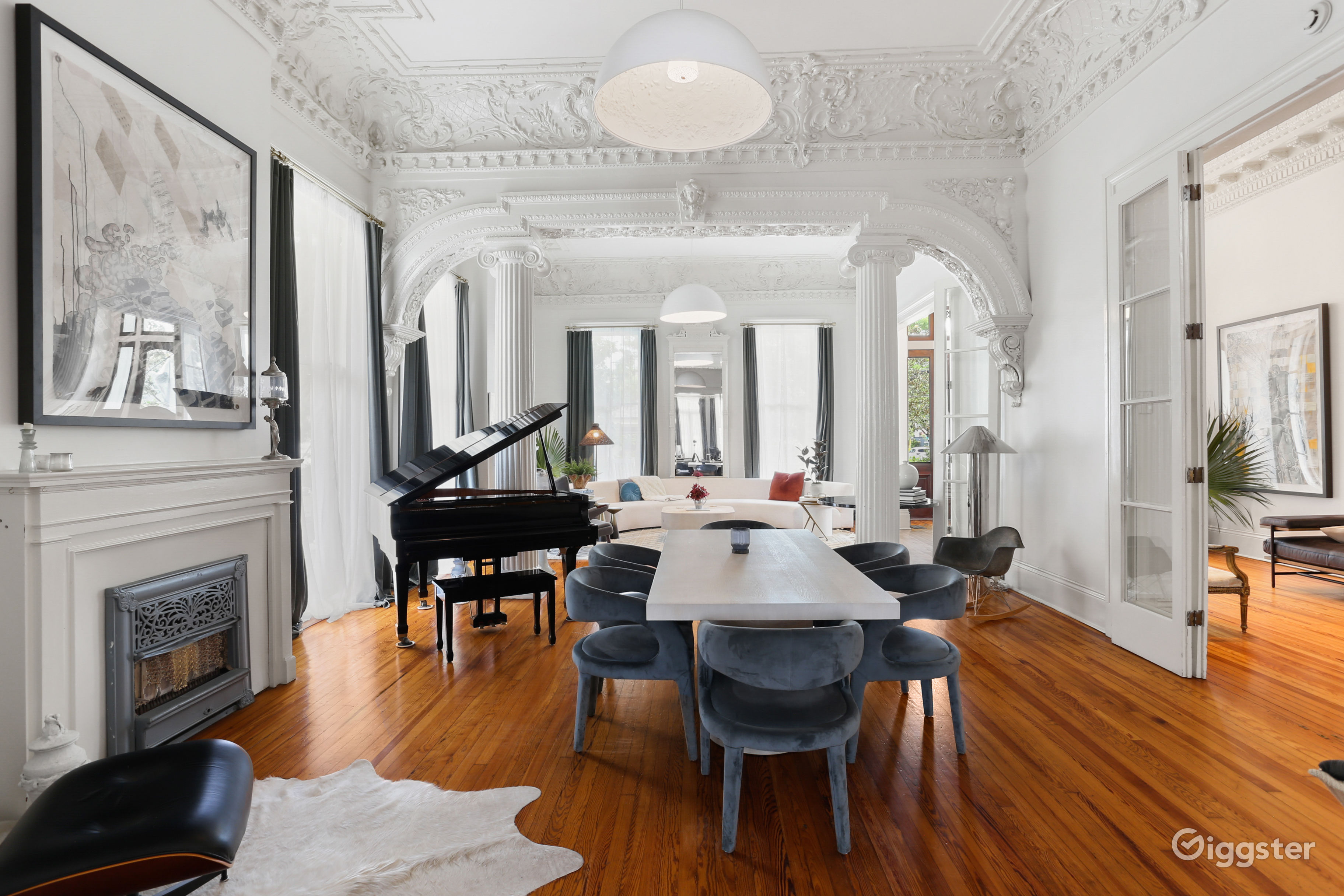 Southern Estate - Epic Crown Molding & Ballroom | Rent this location on ...