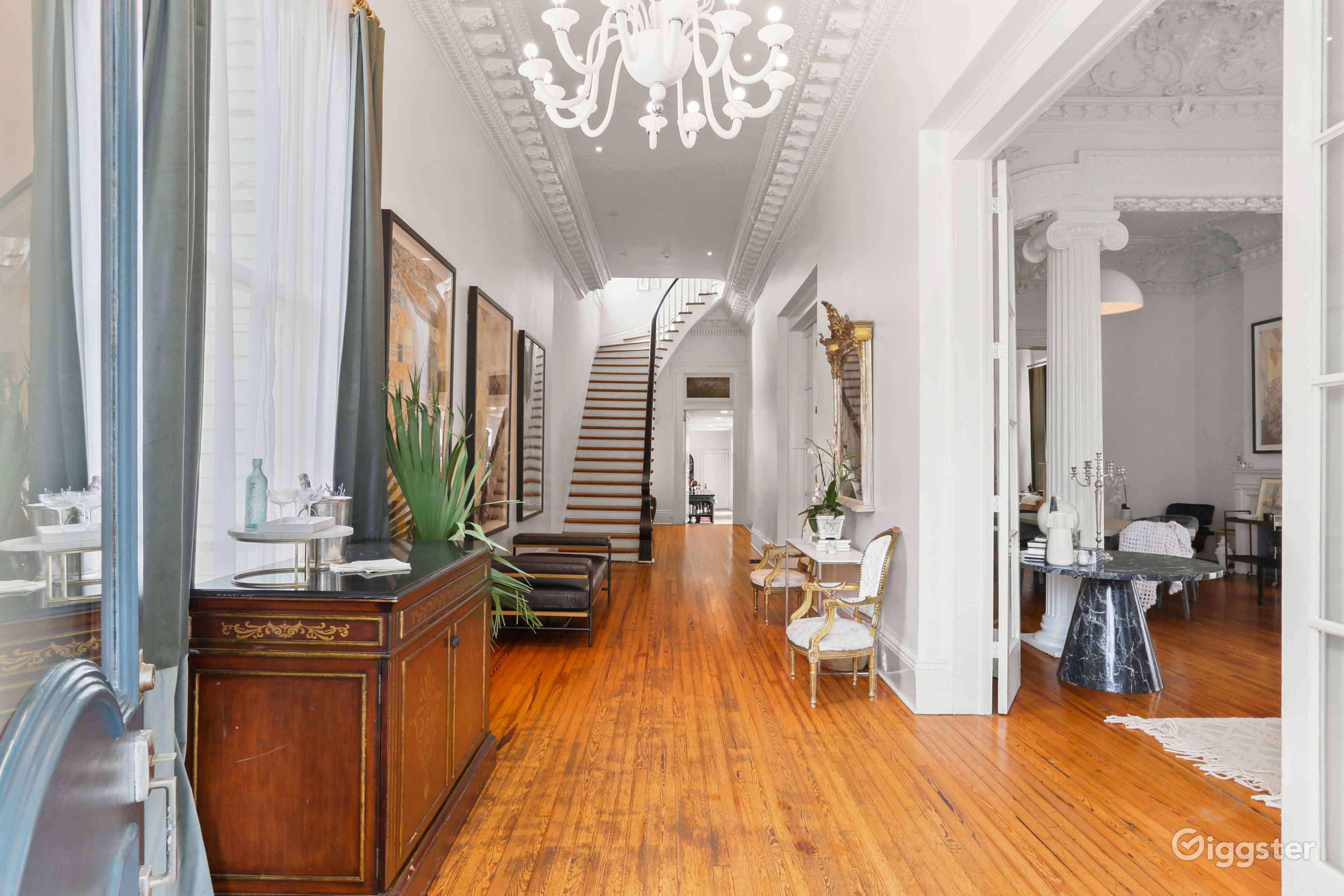 Southern Estate - Epic Crown Molding & Ballroom | Rent this location on ...