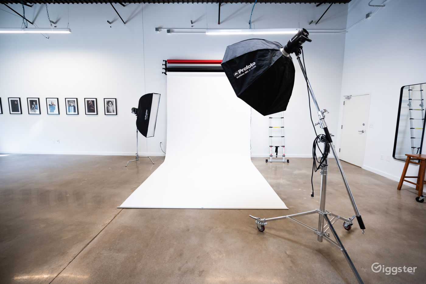 IDEAL PHOTOGRAPHY STUDIO - Equipment Included | Rent this location on ...