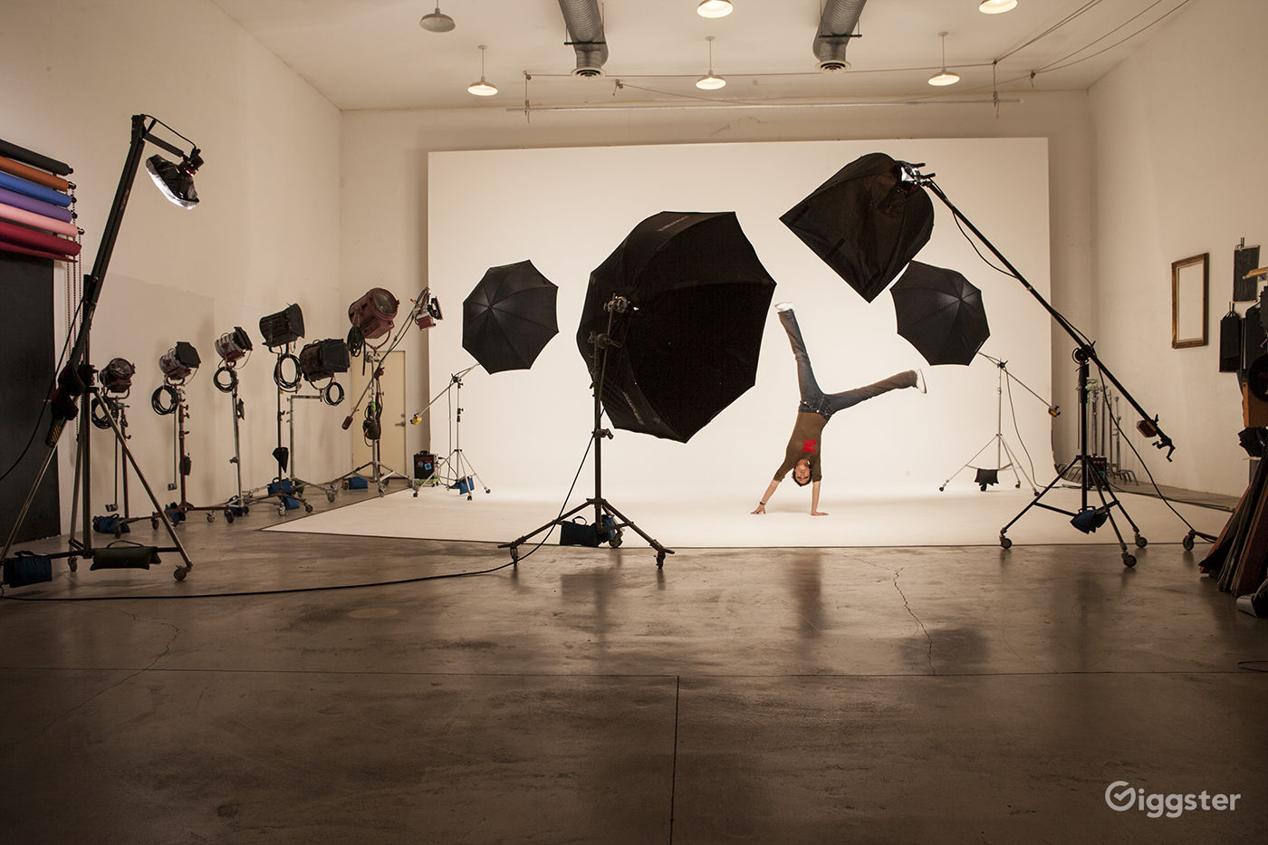 Beautifully Curated Photo & Film Studio | Rent this location on Giggster