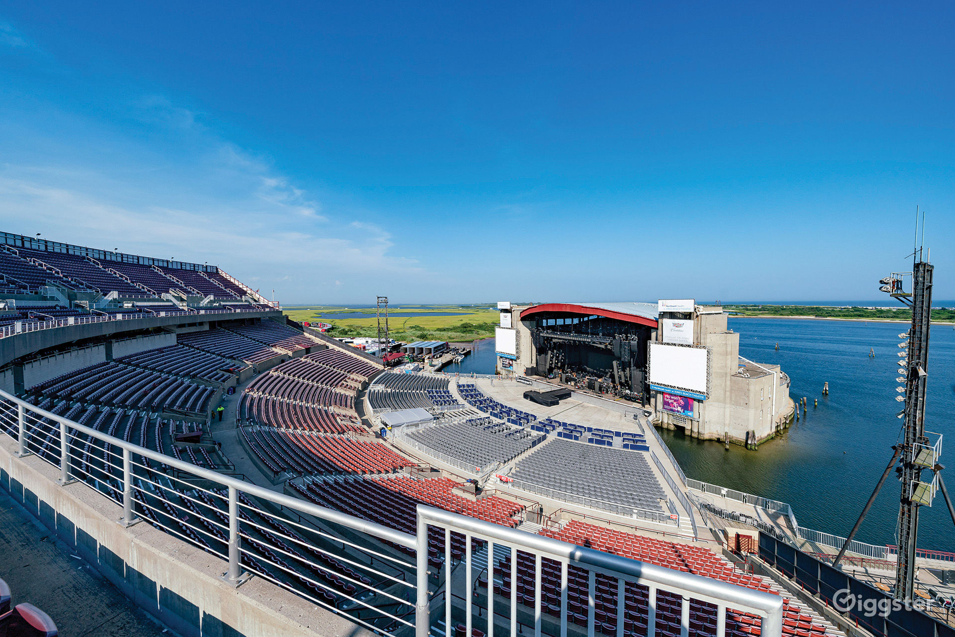 Outdoor Amphitheatre on the Bay | Rent this location on Giggster