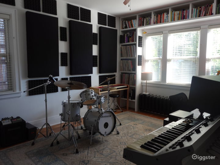 Toronto Music Studio | Rent this location on Giggster