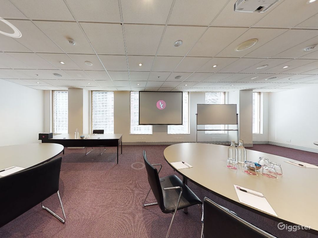 Room 804 ll Melbourne | Rent this location on Giggster