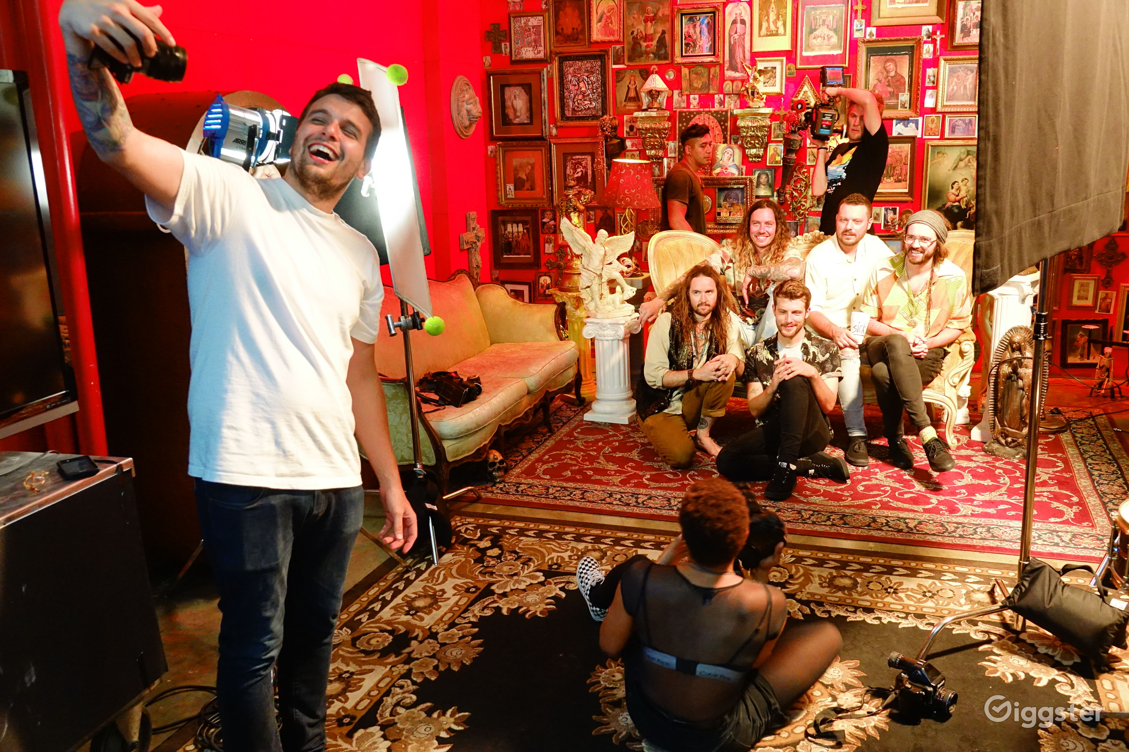 Baroque Photo Studio With Colorful Sets | Rent this location on Giggster