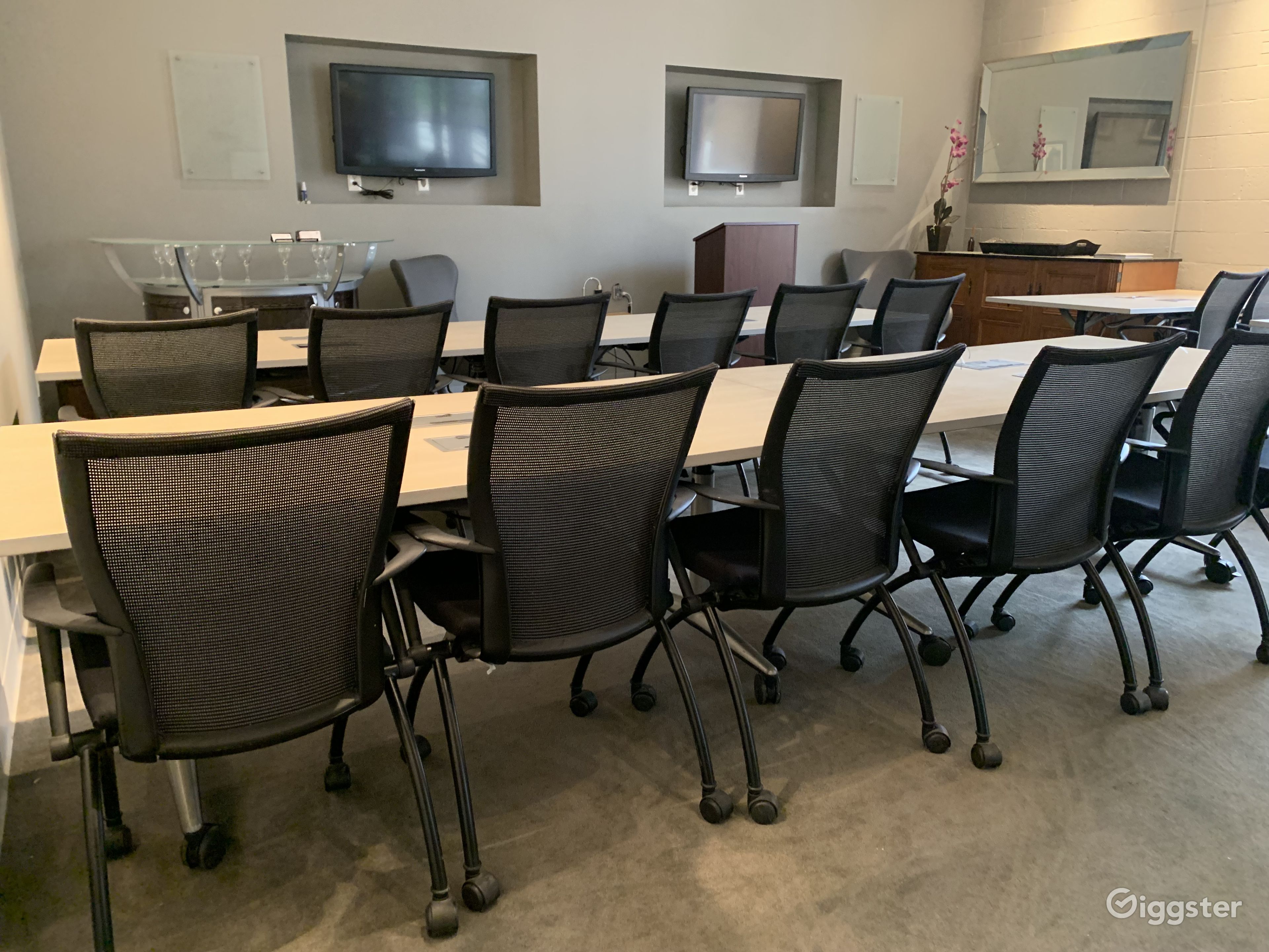Design District Training Room | Rent this location on Giggster