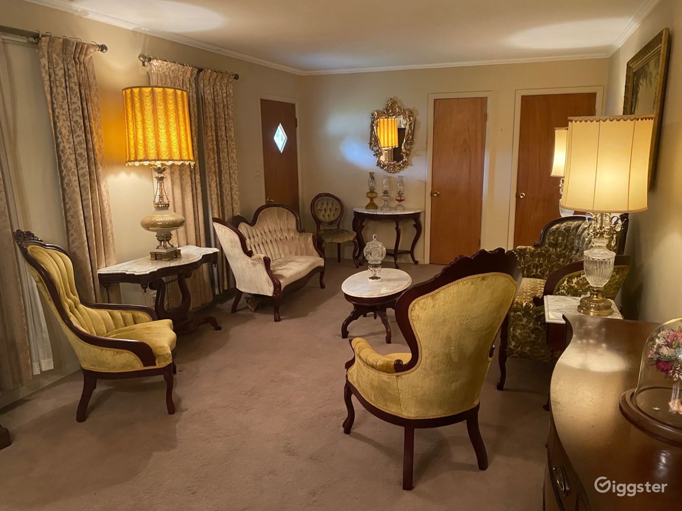 1960s Vintage Formal Dining & Sitting Room | Rent this location on Giggster