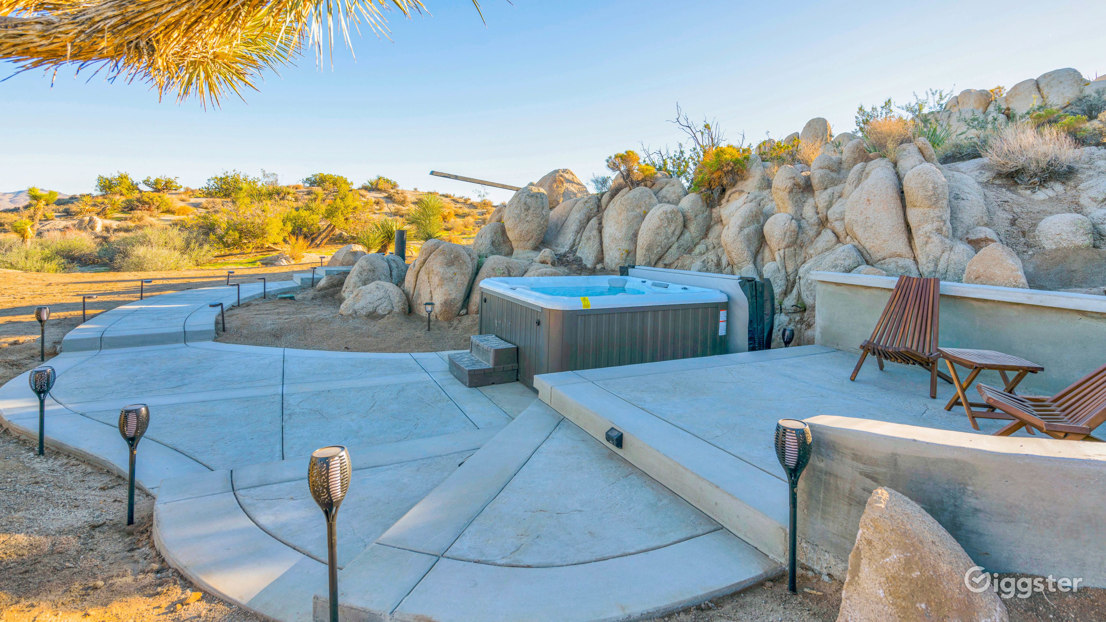 4 acre Joshua Tree oasis, all custom prvt backyard | Rent this location ...