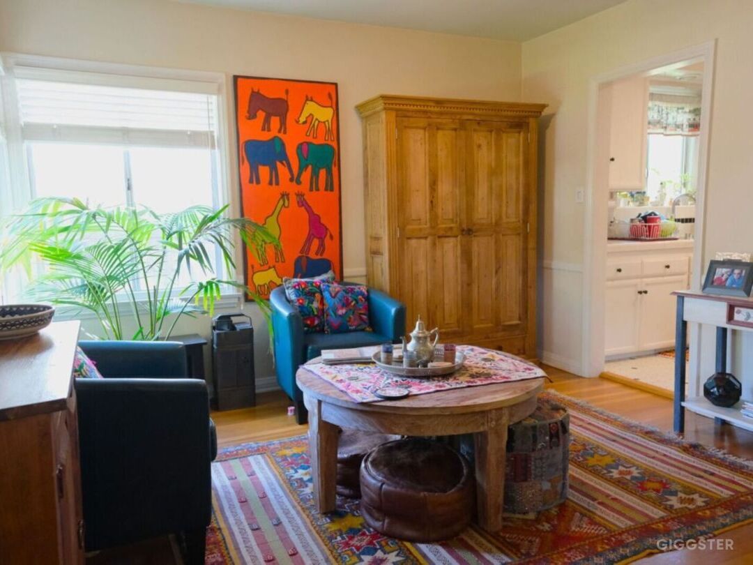 Cozy & Colorful Artist's Oasis in Noho | Rent this location on Giggster