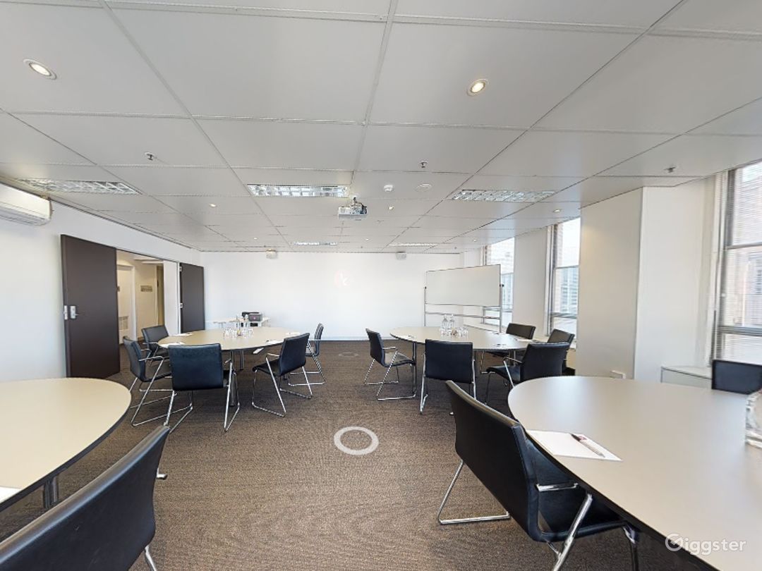 Room 804 ll Melbourne | Rent this location on Giggster