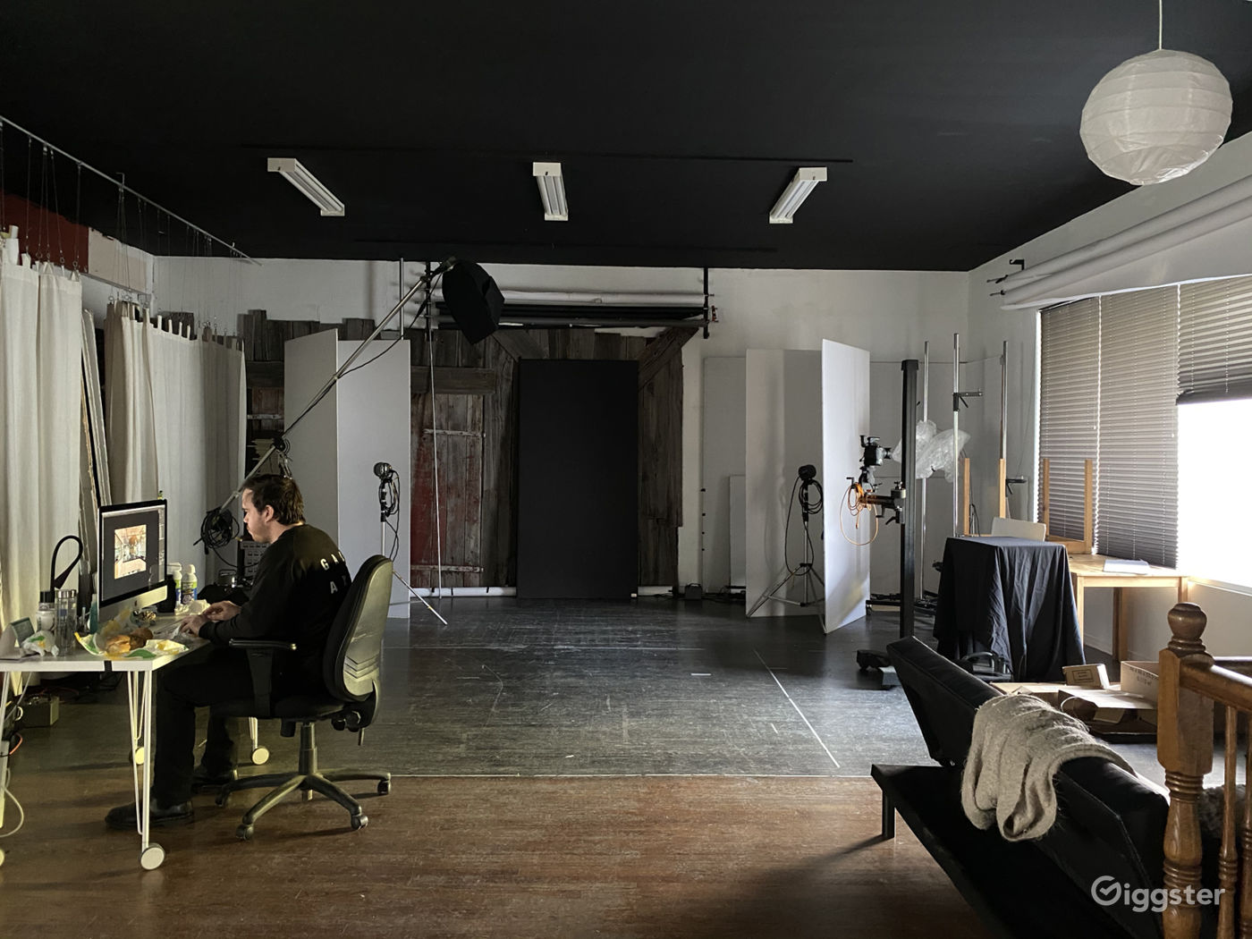 Little Italy Studio | Rent this location on Giggster