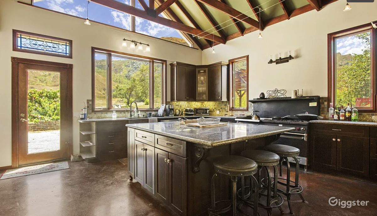 Beautiful Victorian farm house on a 15 acre ranch | Rent this location ...