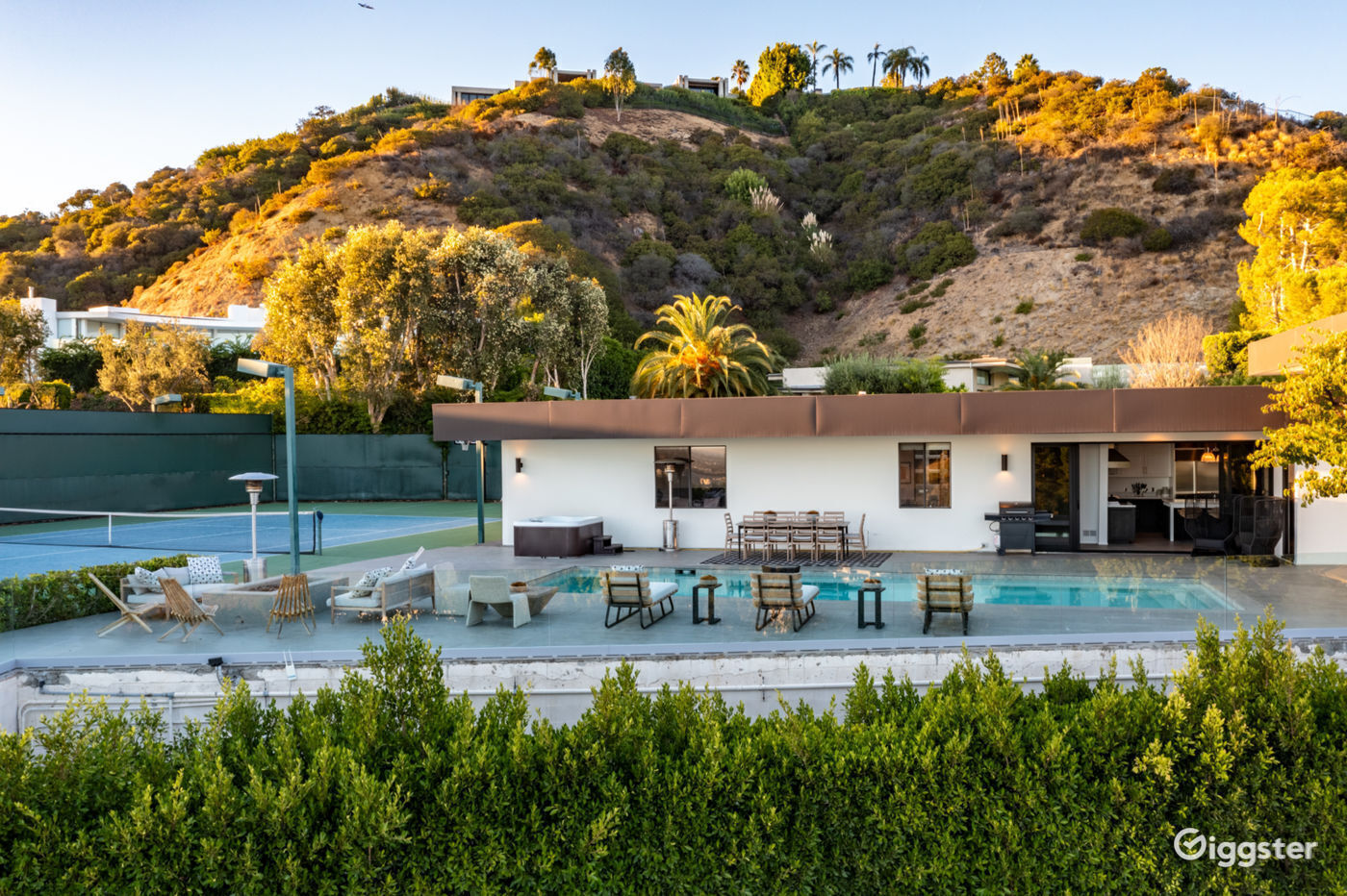 BEVERLY HILLS VILLA - TENNIS/BASKETBALL COURT | Rent this location on ...