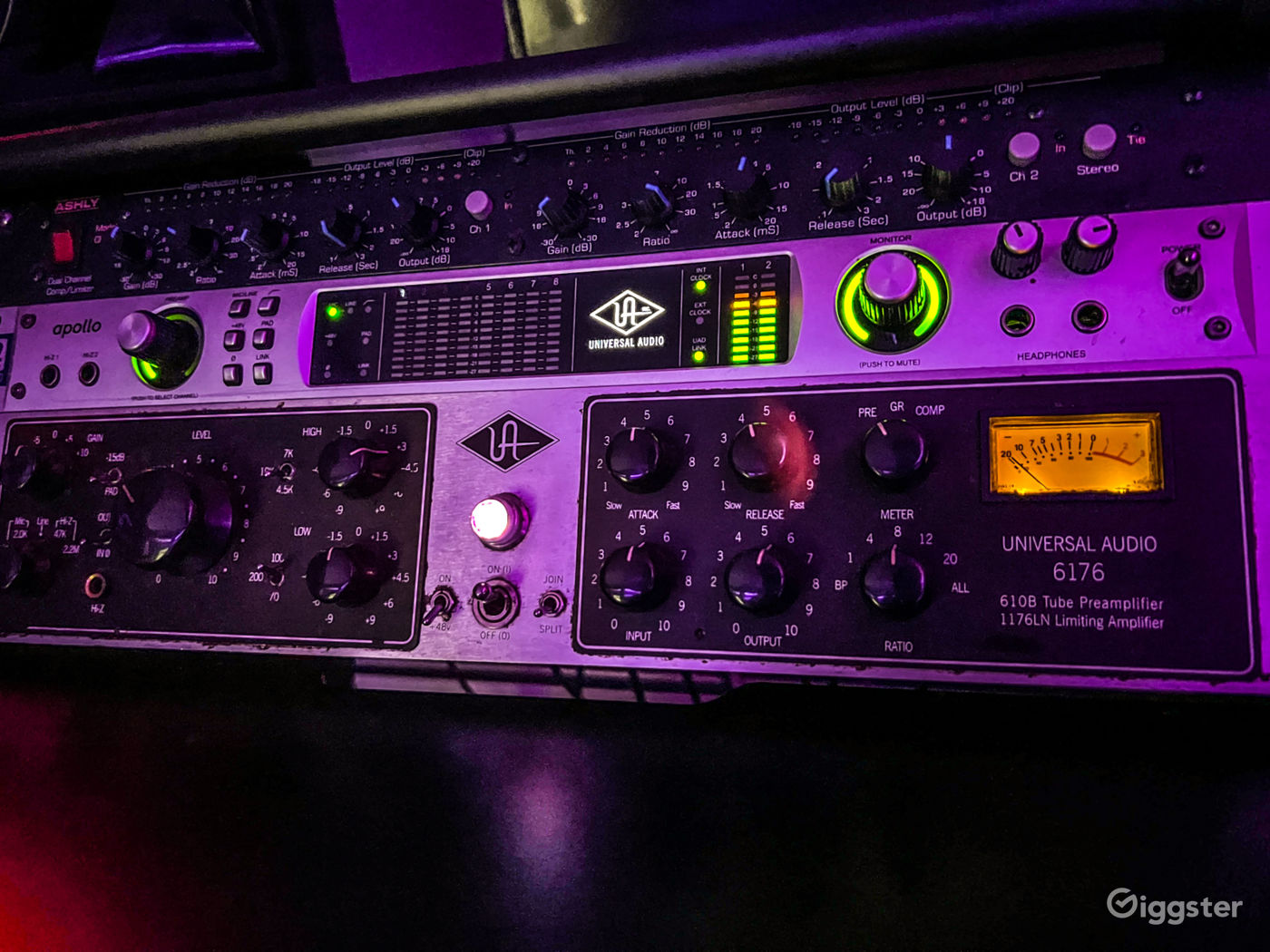 Spaceship themed Recording Studio W/ WALL SPEAKERS | Rent this location ...