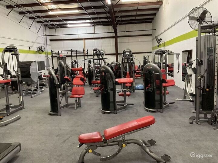 Fully Equipped Warehouse Gym | Rent this location on Giggster