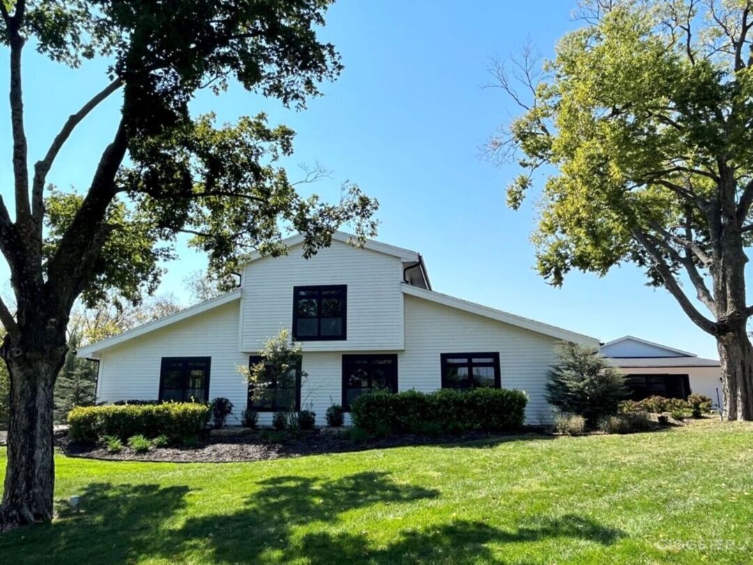 Classic Event Hall | Rent this location on Giggster