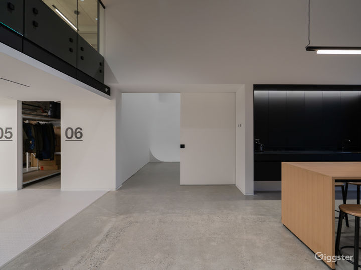 Modern Professional Photography Studio | Rent this location on Giggster