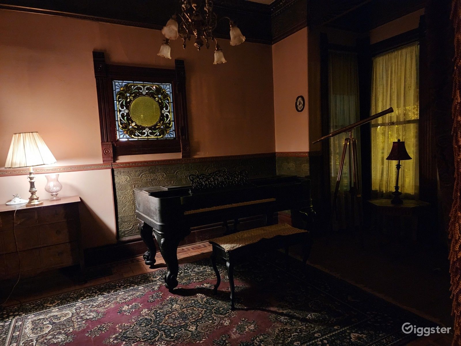 Queen Anne Victorian time-Capsule -Mansion | Rent this location on Giggster