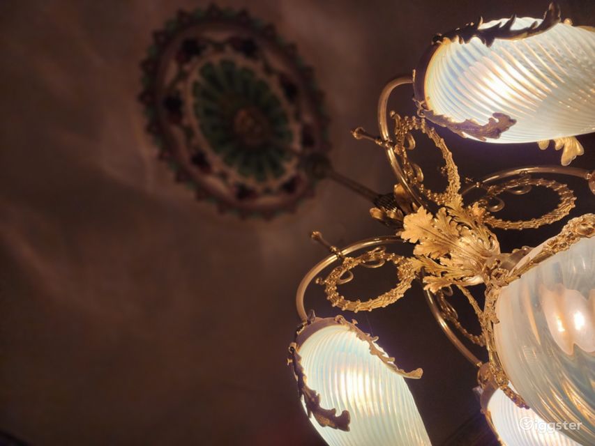 Queen Anne Victorian time-Capsule -Mansion | Rent this location on Giggster